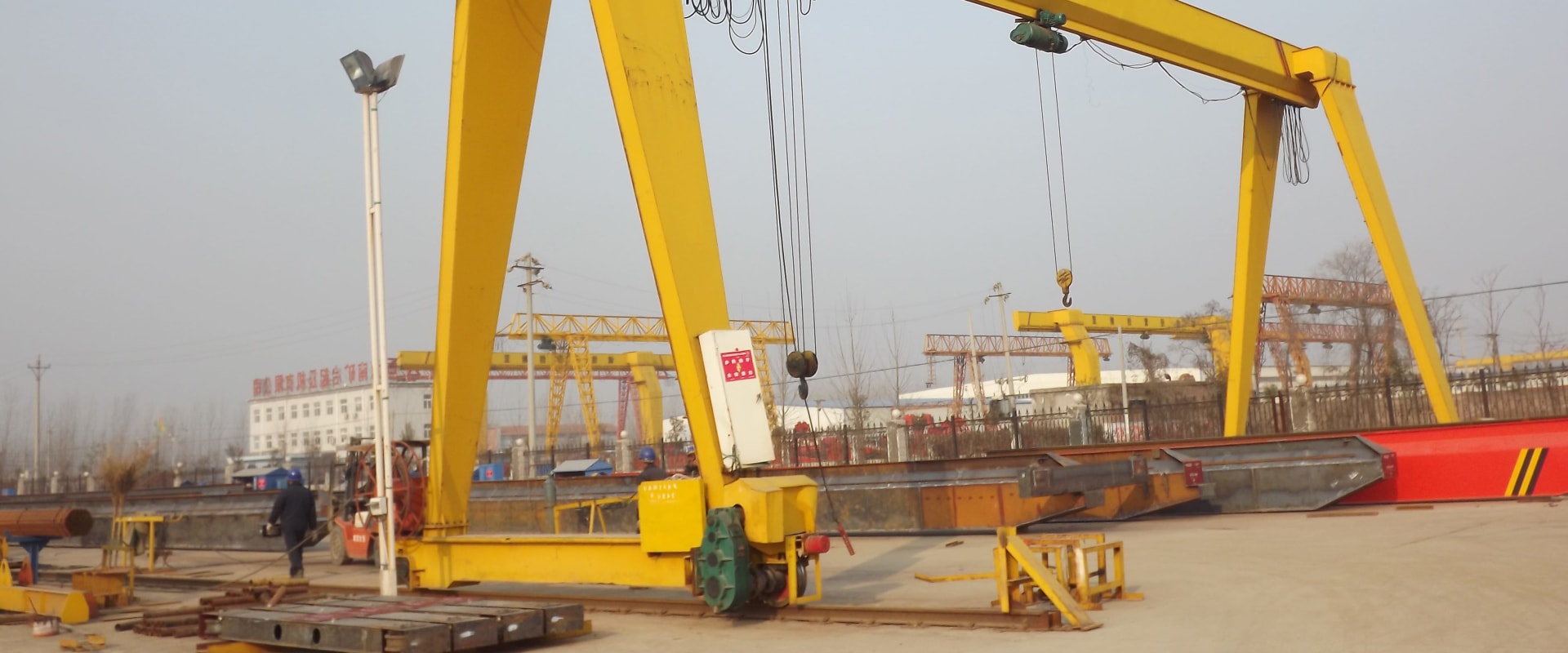6 Different Types of Gantry Cranes and Their Uses